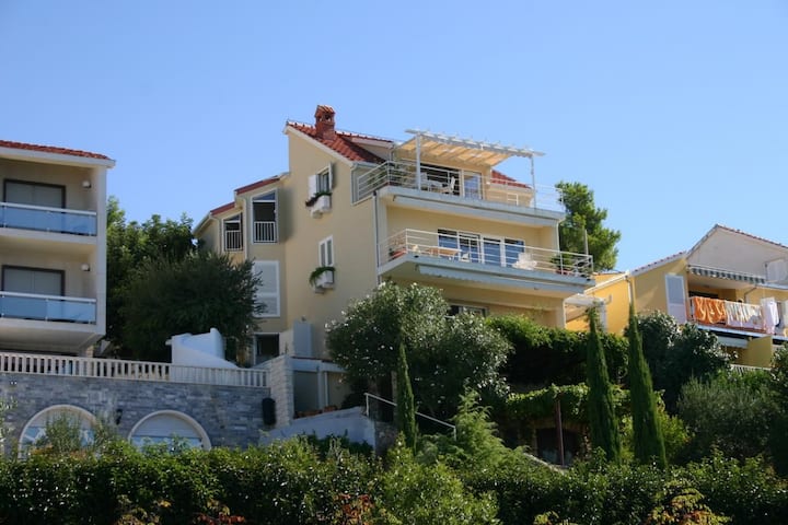 Apartments Boris - Apartments Boris Ap. 1+2 - Omiš