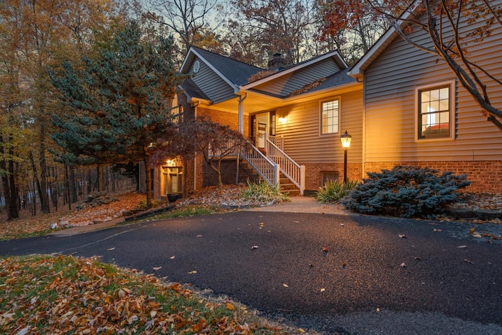 Green Mountain Song-massanutten Mountain - Massanutten, VA