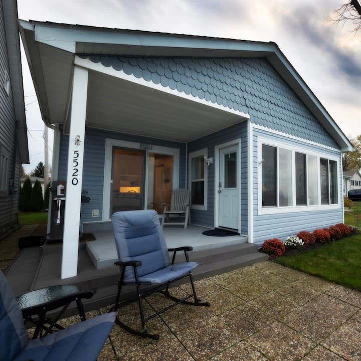 2br Cozy Lakefront - Your Lakeside Getaway! - Geneva, OH