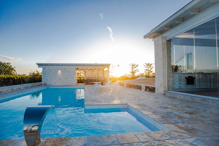 Villa Tra I Due Mari Con Spa By Pugliadamare - Lizzano