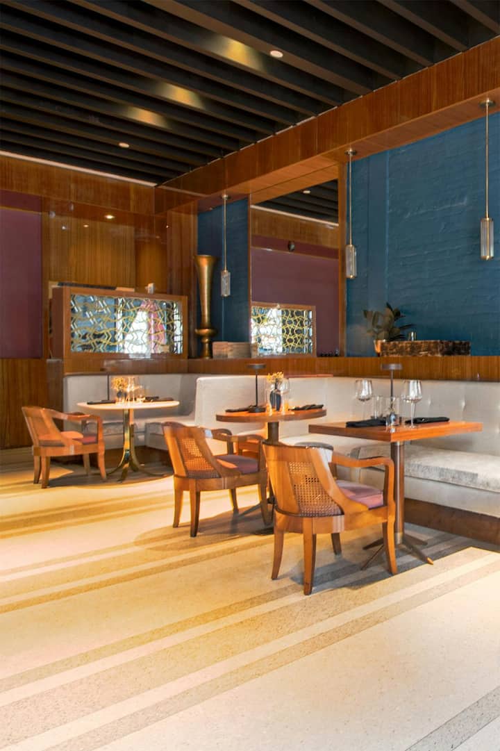 Hotel Floor-to-ceiling Windows Facing Front Street - Manhattan, NY