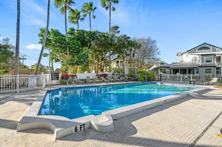 Bayside Escape | Waterfront, Pool, & Beach Access! - Siesta Key, FL