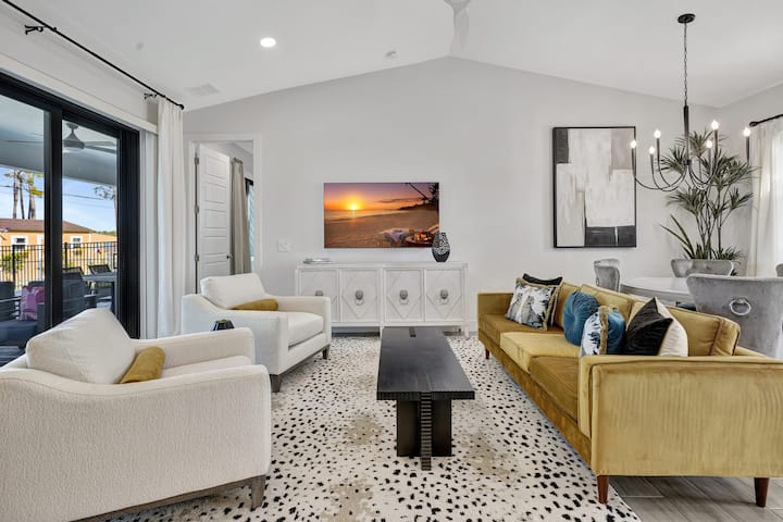 Luxury Retreat In Secret Paradise - Estero, FL