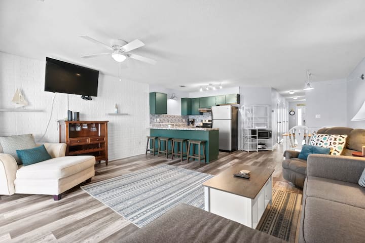 Flip Flop Stop 1st Floor W/pool By Beach Star - Surfside Beach, SC