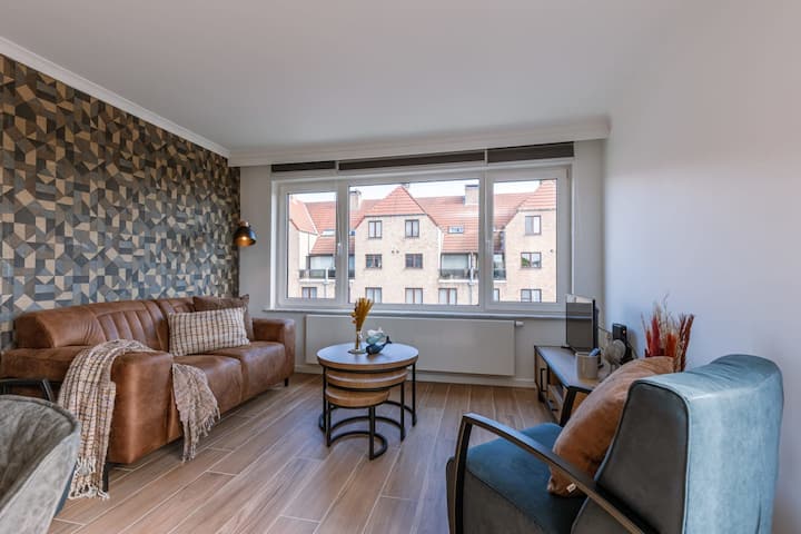 Huswell - Cosy Apartment With Vintage Interior - De Haan