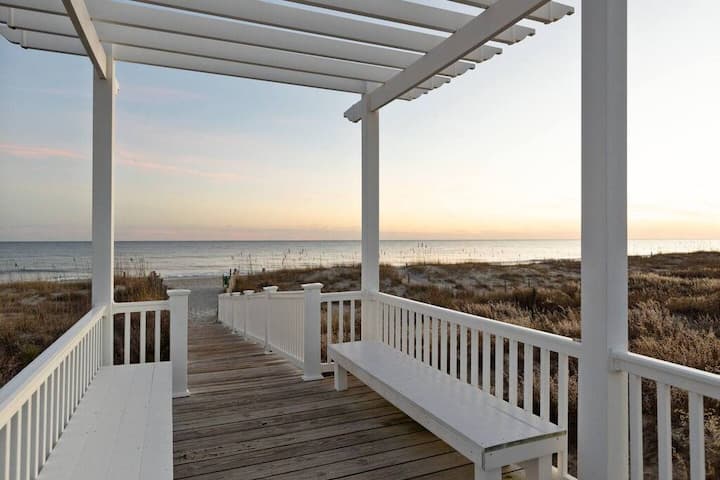Emerald Cay East, Spinnaker's Reach, Emerald Isle - Emerald Isle, NC