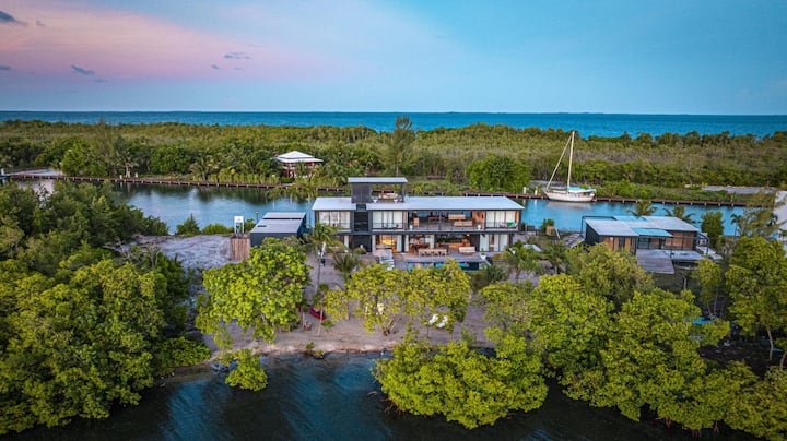 New Modern Ocean Front Villa On Private Island - Placencia