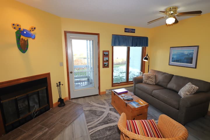 Colorful Beach Front Condo With Lake Views - Bayfield, WI
