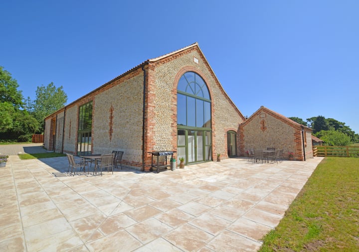 Ga Ga Barn - Cromer