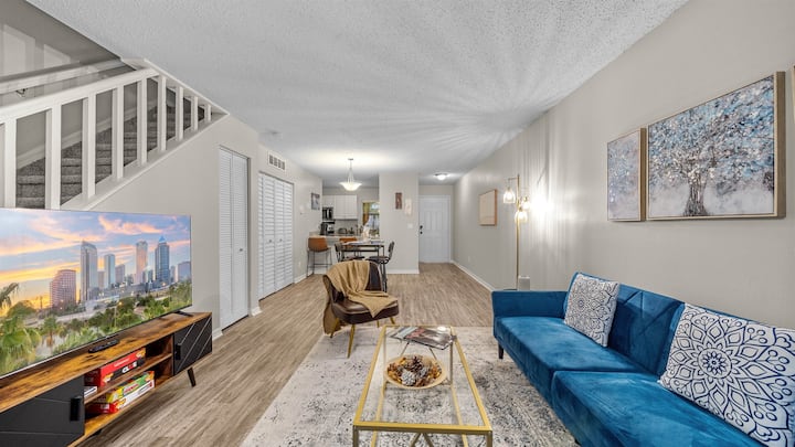 Cozy Townhome| Moffitt| Pool| Gym| Fast Wifi| 2b2b - Temple Terrace, FL
