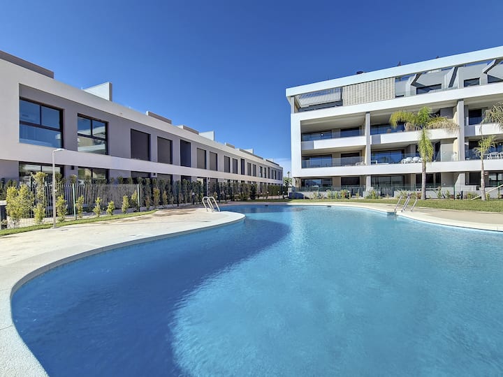 3 Bedroom Santa Rosalia Apartment With Pool Views - La Palma