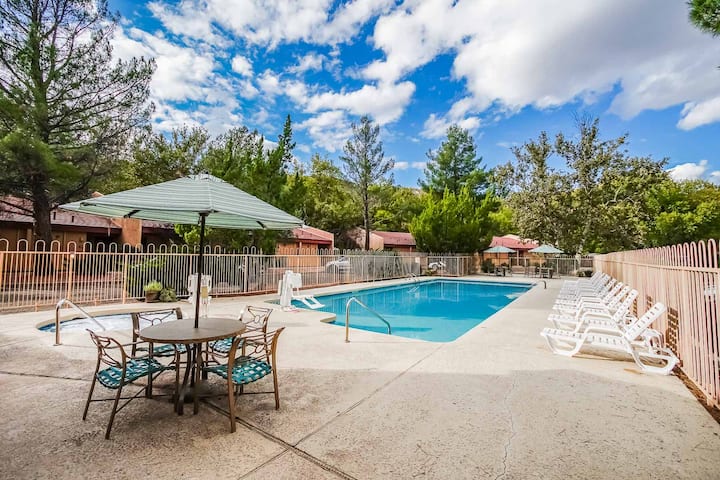 Studio W/ Jetted Tub & Fireplace In Sedona - Sedona, AZ