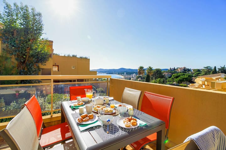 T3 Avec Vue Mer Pour 5 Personnes Par Selectsohome - Le Lavandou