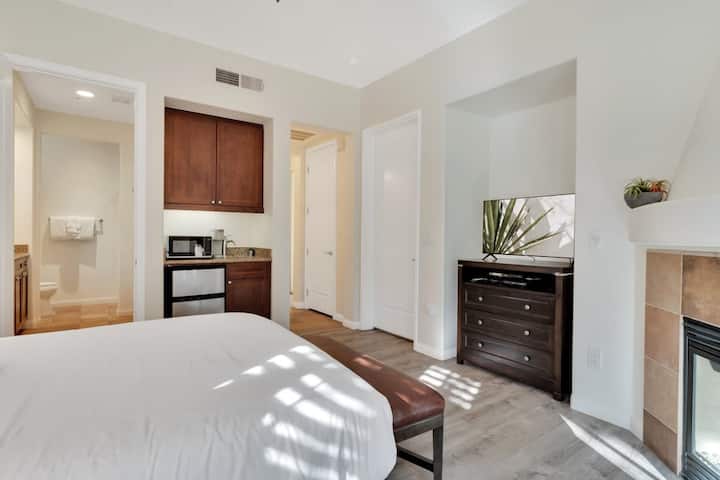 Relaxing Desert Hideaway Studio #C - Indian Wells, CA