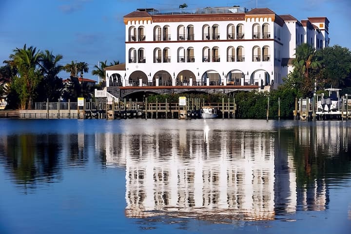 3 Pet-friendly Units W/ Stunning Views! Parking! - St. Pete Beach, FL