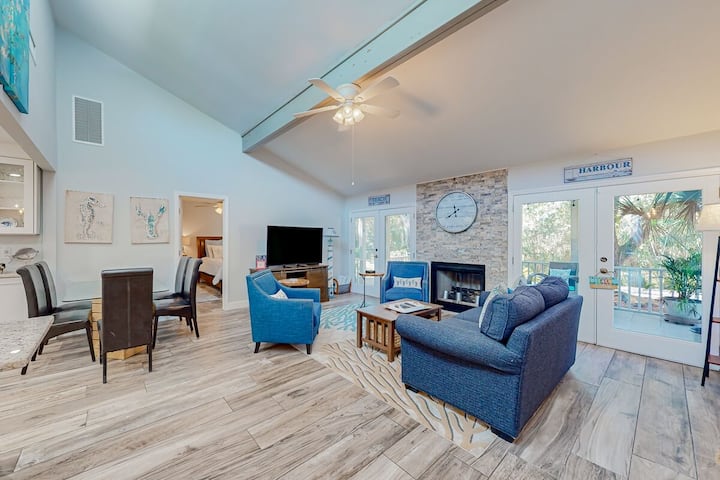 Inviting 3br Beach Home With Updates - Vilano Beach, FL