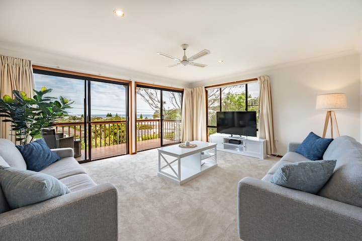 "Coastal Serenity" – Ocean Views & Close To Beach -