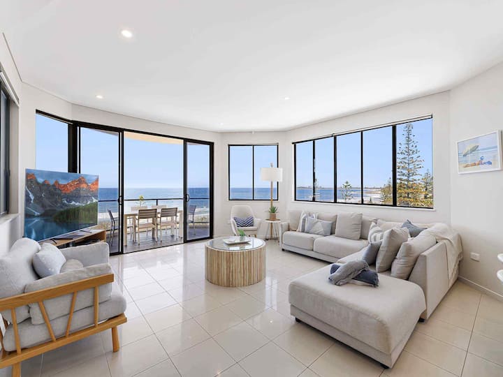 Stunning Penthouse With Private Rooftop - Mooloolaba