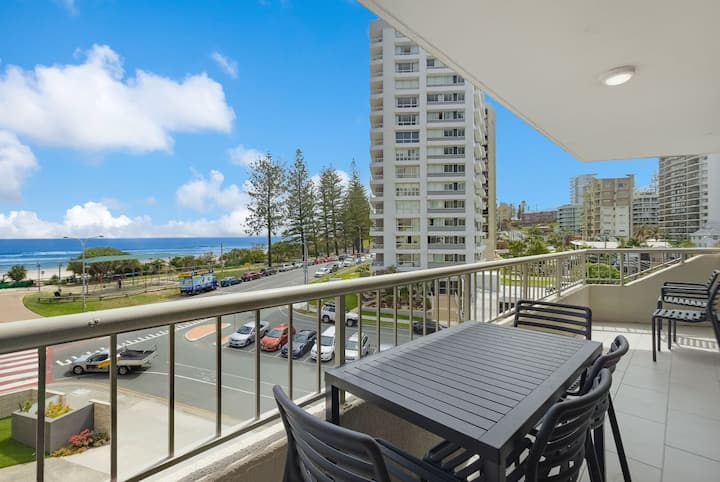 Eden Towers Unit 5 - Easy Walk To Rainbow Bay - Gold Coast