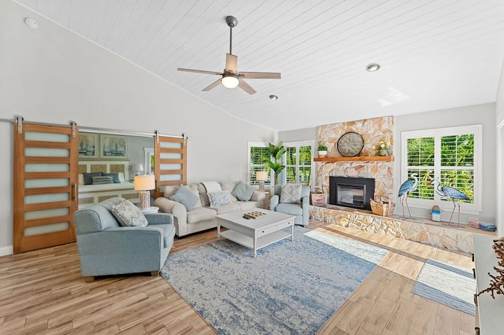 Luxury Waterfront Oasis W/pool, Dock, Firepit! - Cocoa Beach, FL