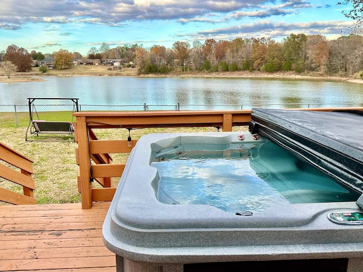 Nashville Lakeside Home W/ Hot Tub - Hendersonville, TN