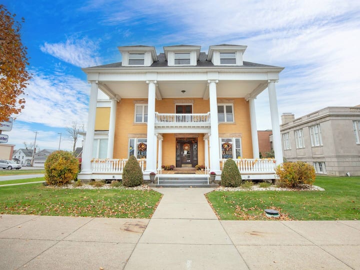 Mansion | Pet-friendly | Downtown - Sligo, PA