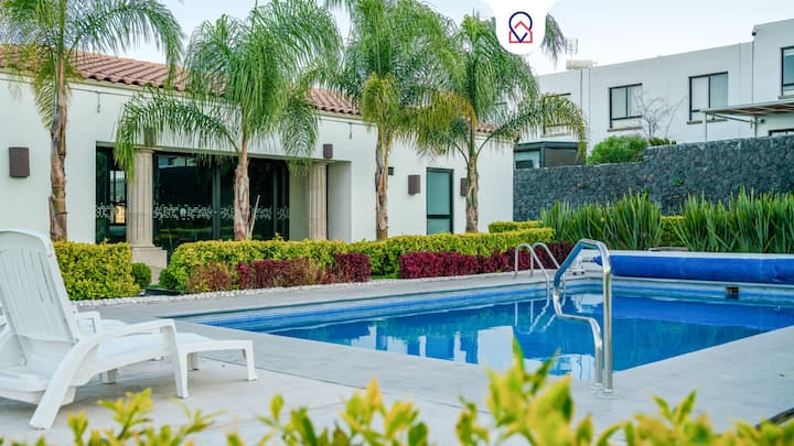 Casa Familiar Para 8 En Juriquilla Con Amenidades - Querétaro