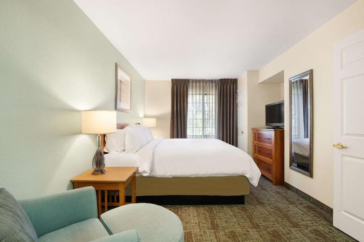 Pet-friendly Stay W/ Free Breakfast In San Diego! - Poway, CA