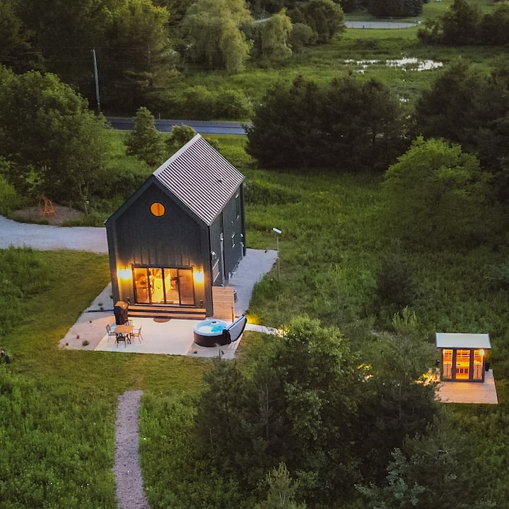 Hot Tub And Sauna On 5 Private Acres - United States