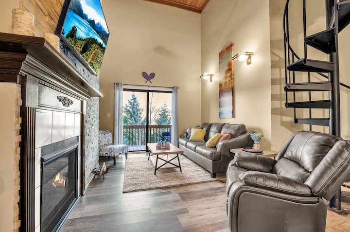 Ski In / Ski Out Condo On Holiday Valley Resort! - Holiday Valley Resort, NY