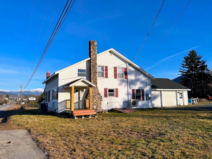 Renovated Home On Snowmobile Trail. Great Views! - Bethlehem, NH