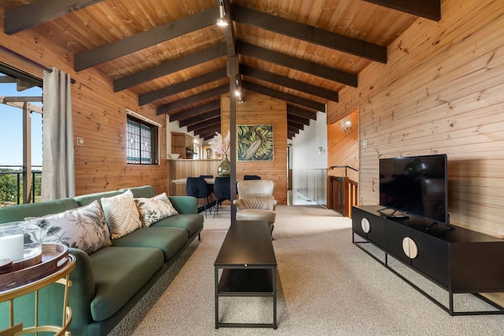 Sunset Lodge - Breathtaking Views - Orange