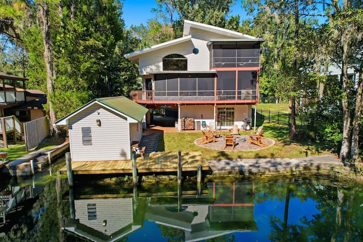 Manatee Lodge | Waterfront Escape On Clear Water - Homosassa, FL