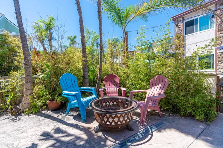Seashore Retreat- Family Oasis Steps From The Sand - San Diego, CA