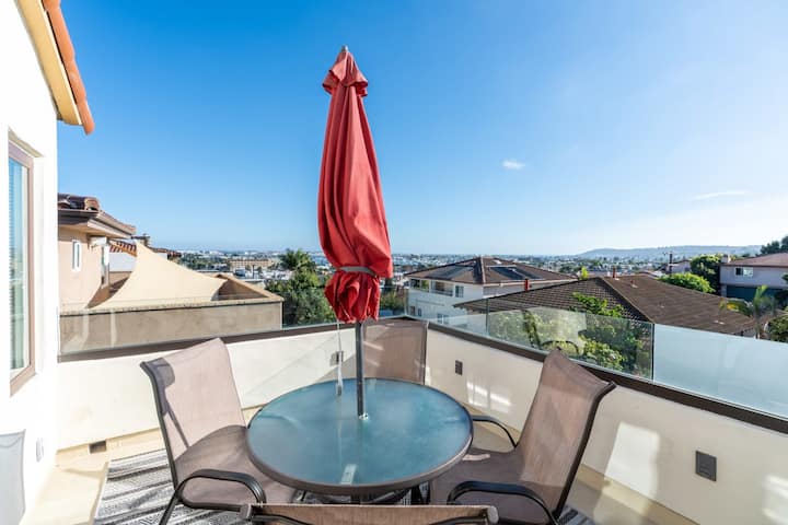 Serene Point Loma Retreat - Modern 2br With Views - San Diego, CA