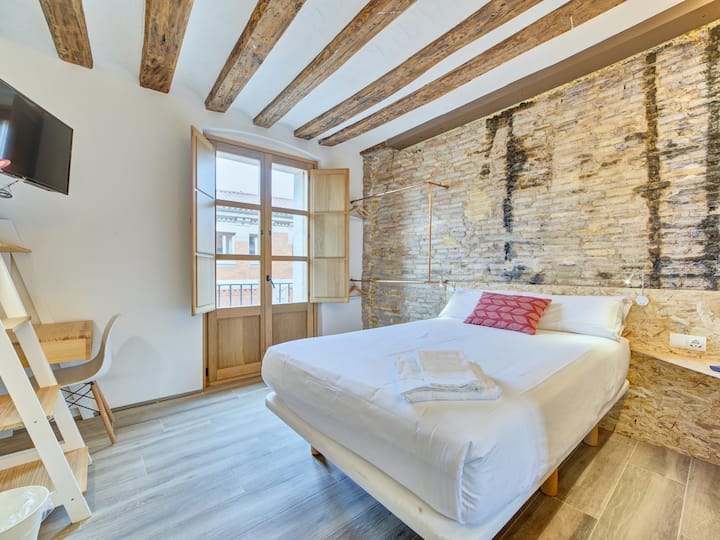 House Bidaiari F1d2 By Clabao - Pamplona