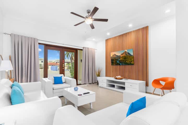 Oasis 2br Condo With Pool, Walk To Eagle Beach - Aruba