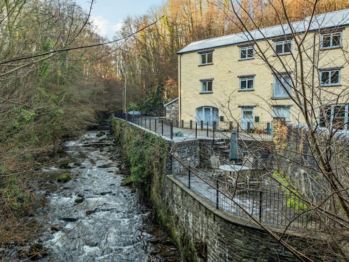 2 Bed In Gilwern (86615) - Abergavenny