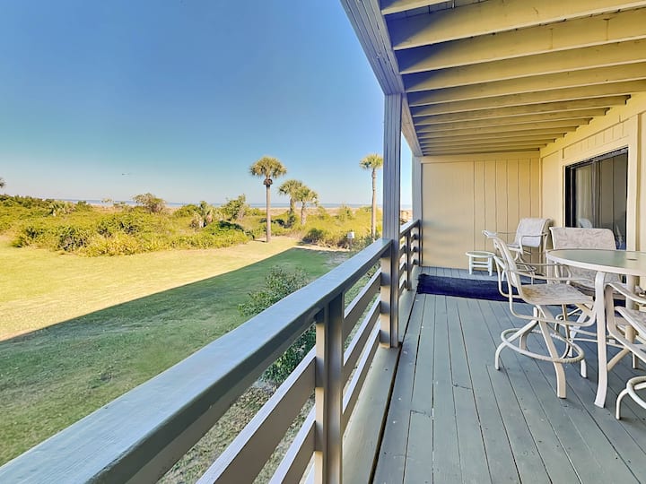 Lighthouse Point 38a - Pools - Waterfront - Mid Beach, GA