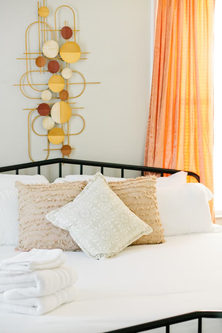 Modern 3br Retreat | Pet-friendly Outdoor Space - Montgomery, AL