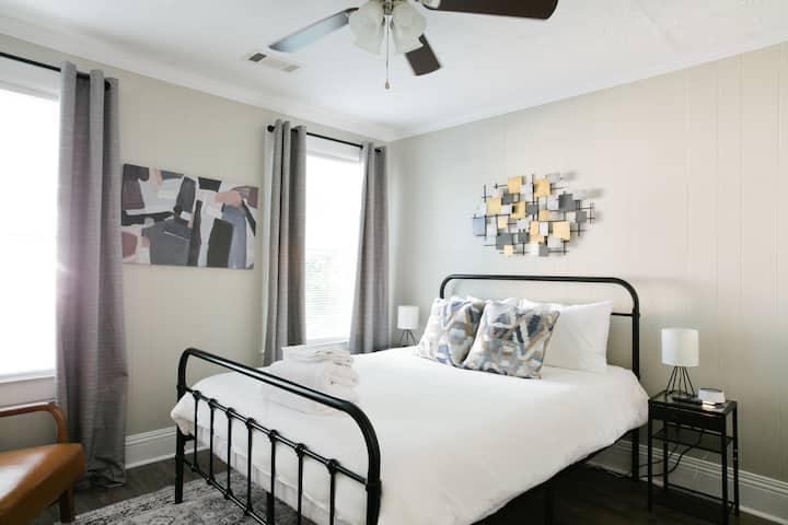 Elegant 3br Home | Pets Welcome + Outdoor Space - Montgomery, AL