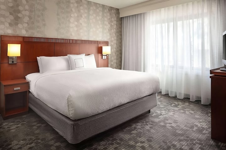 Enjoy Comfort And Convenience On Your Vacation! - Laguna Beach, CA