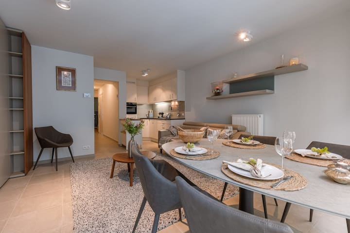 Huswell - Comfortable 2 Bedroom Seaside Apartment - Knokke-Heist