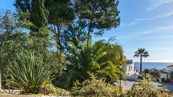 Roomy 2br Flat With Sea Views Puerto De La Duquesa - Manilva