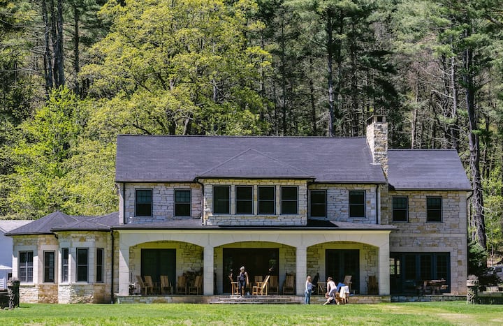 Lundy Estate: Farm, Sauna, Pool, Yoga, Gym, Trails - Hudson Valley, NY