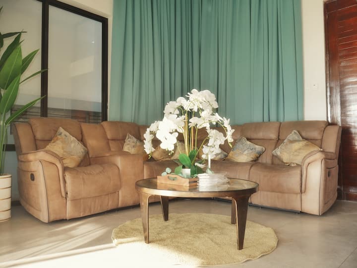 Full Home W/ Heated Pool | Glass & Green Perch - Baguio