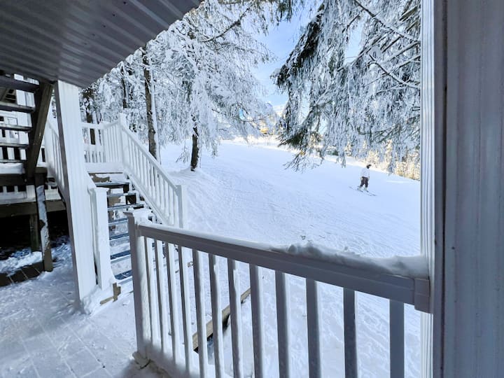 Ez Slope Side Amazing Location Powder Monkey Lift - Snowshoe, WV