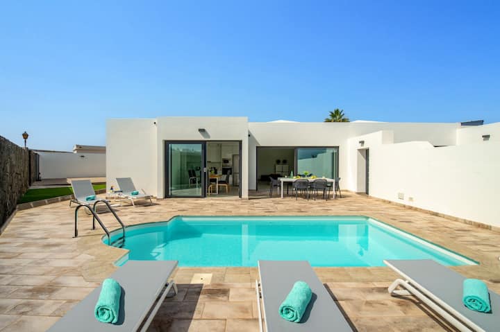 Villa Mercedes Luz By Villa Plus - Playa Blanca