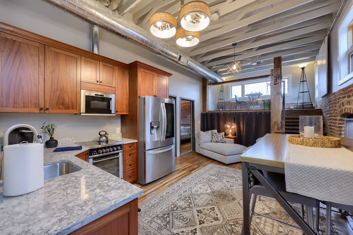 Lancaster City Stay Apt A - Lancaster, PA