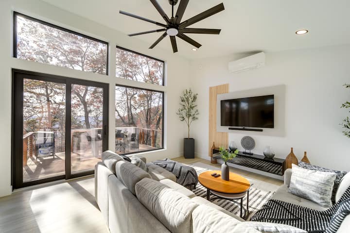 Modern Mountain-view Sanctuary In Pisgah Forest - Brevard, NC